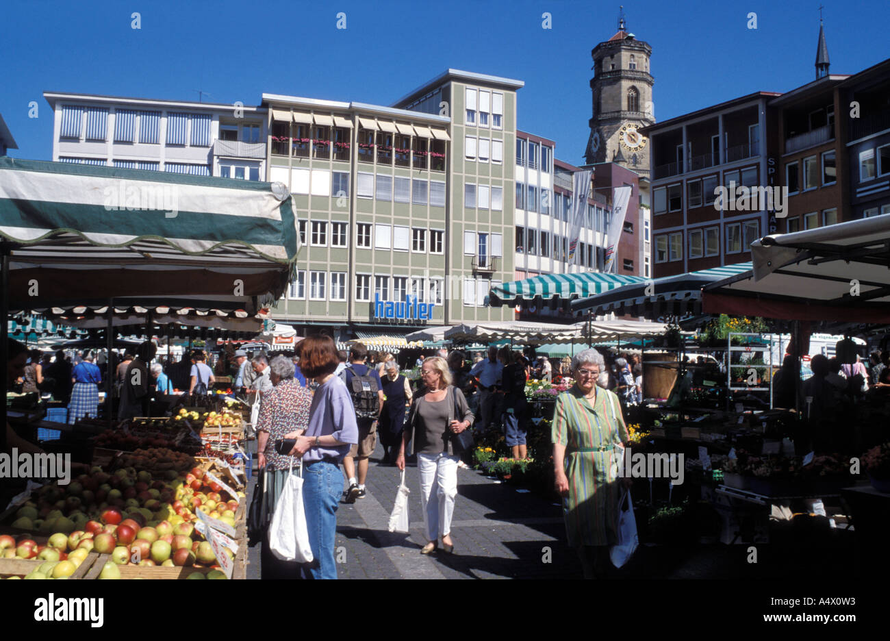 Market stalls at the weekly market on the market place Stuttgart Baden ...