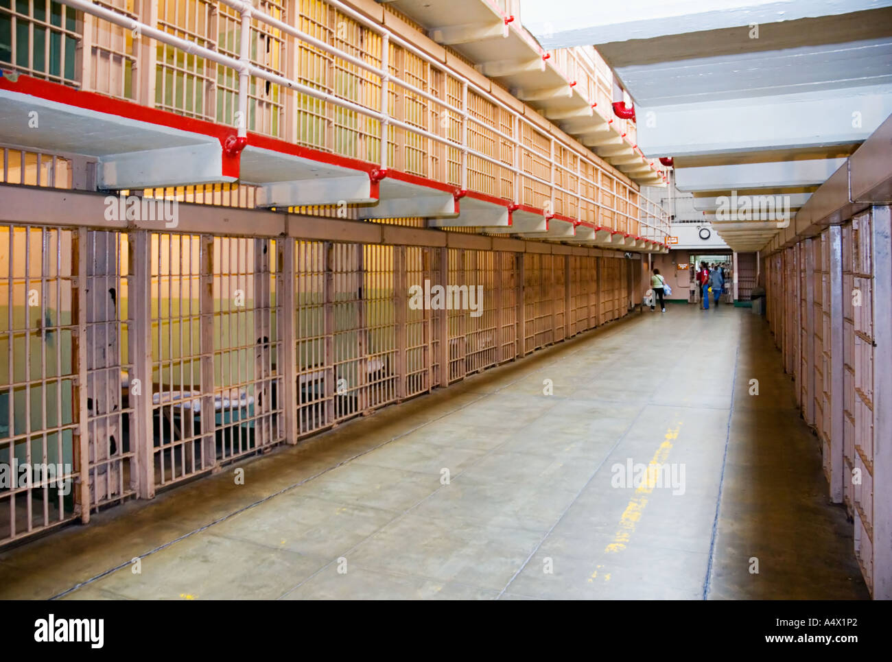 Alcatraz interior cell block north hi-res stock photography and images ...