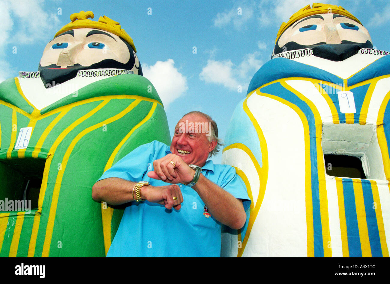 Jeux sans frontieres hi-res stock photography and images - Alamy