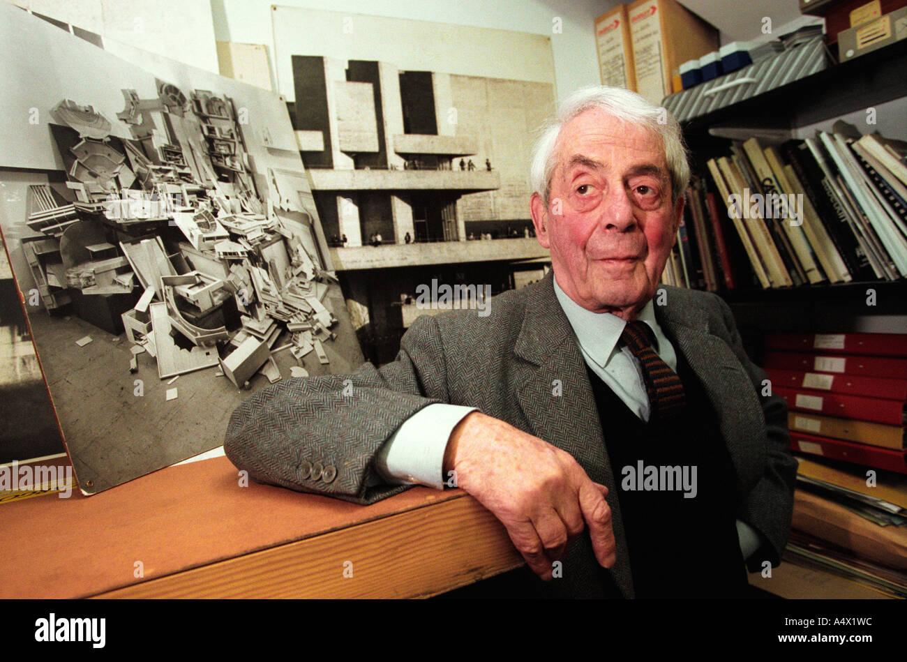 Le corbusier portrait hi-res stock photography and images - Alamy