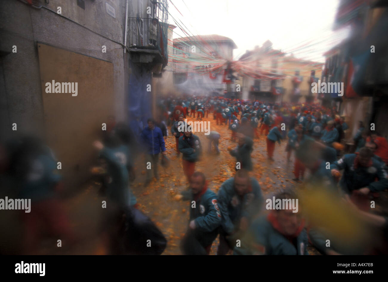Battle of the oranges Stock Photo - Alamy