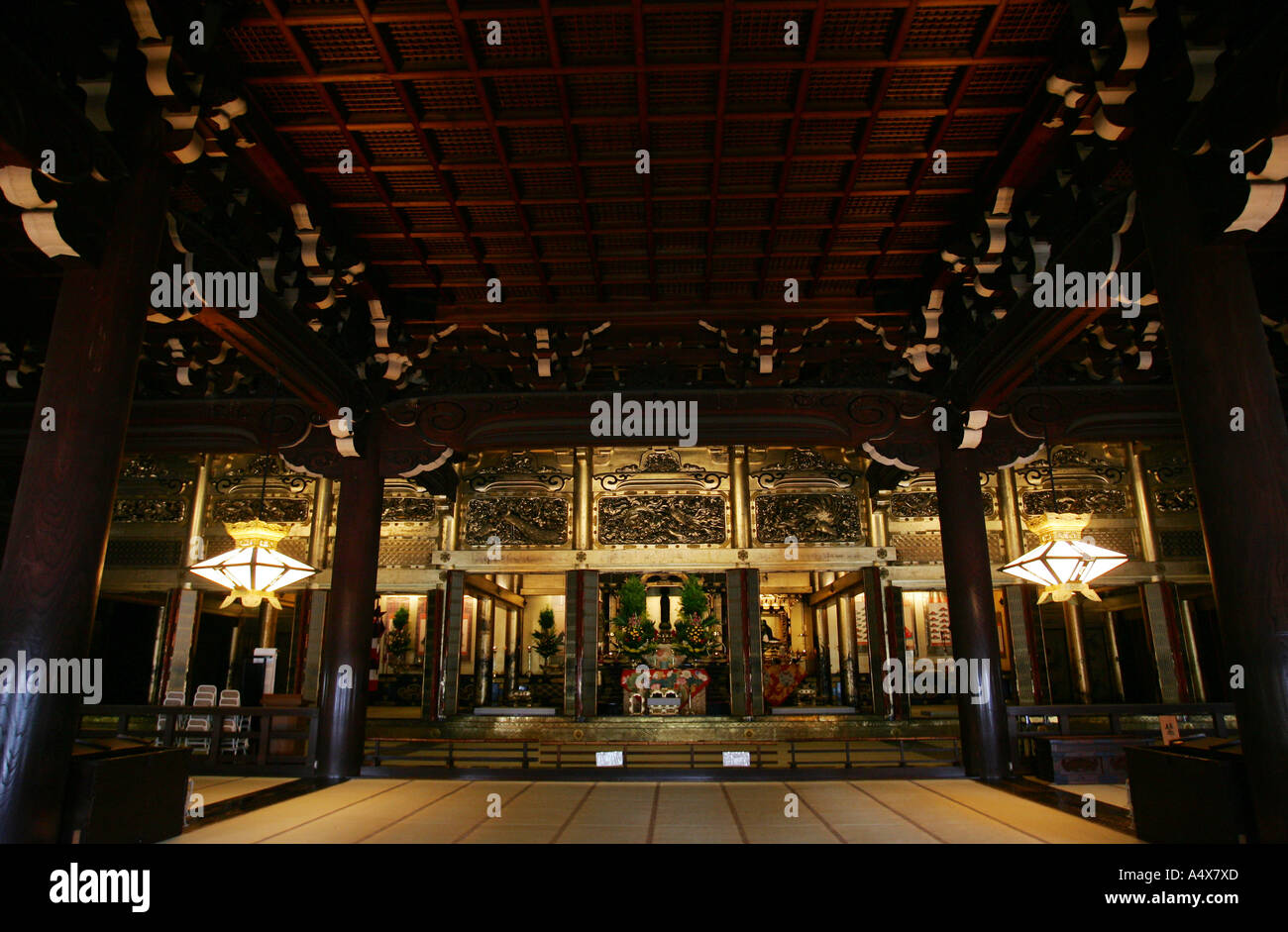 Inside The Jodo Shinshu sect temple of Higashi Honganji, Kyoto, Japan ...