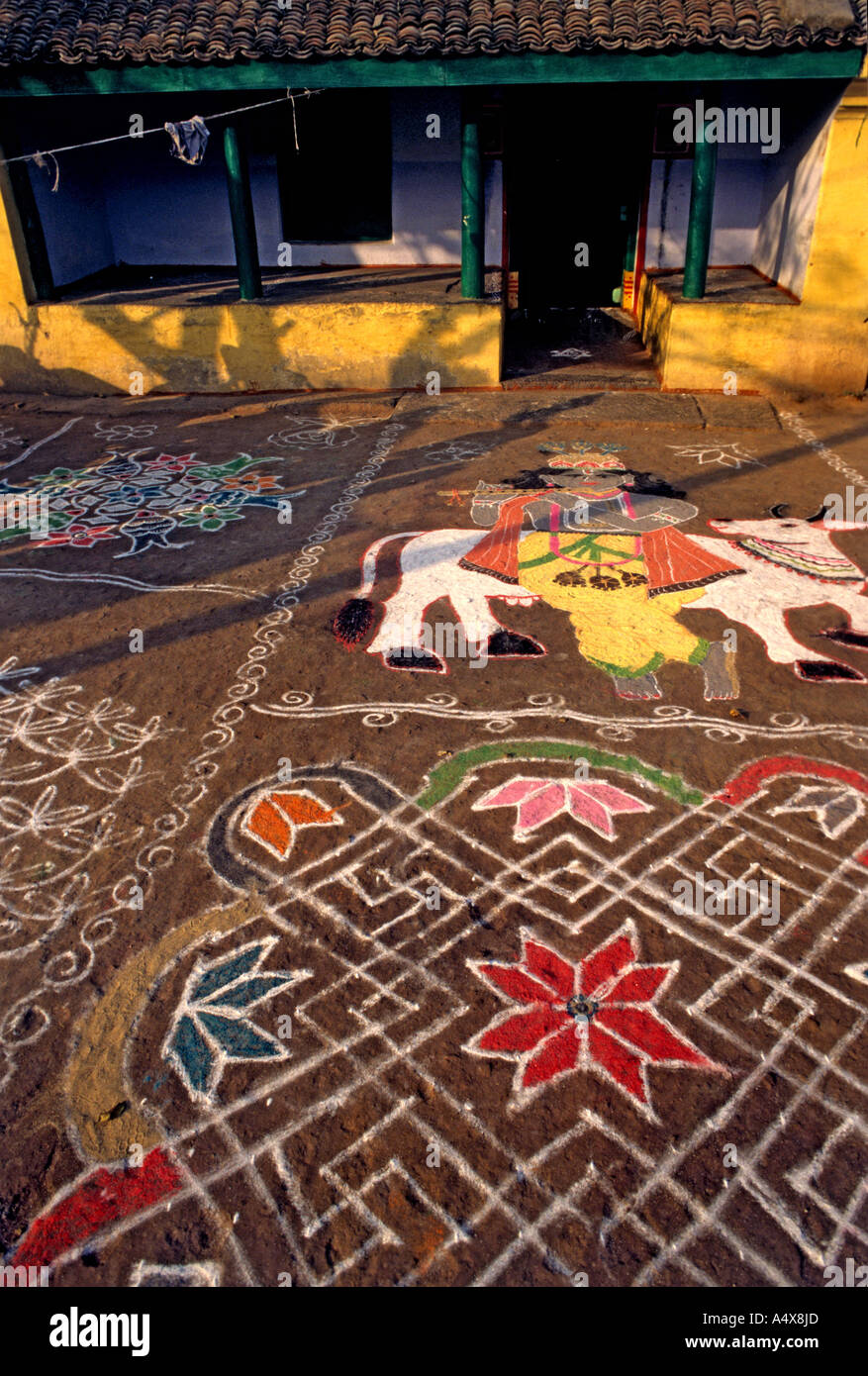 Rangolis hi-res stock photography and images - Alamy