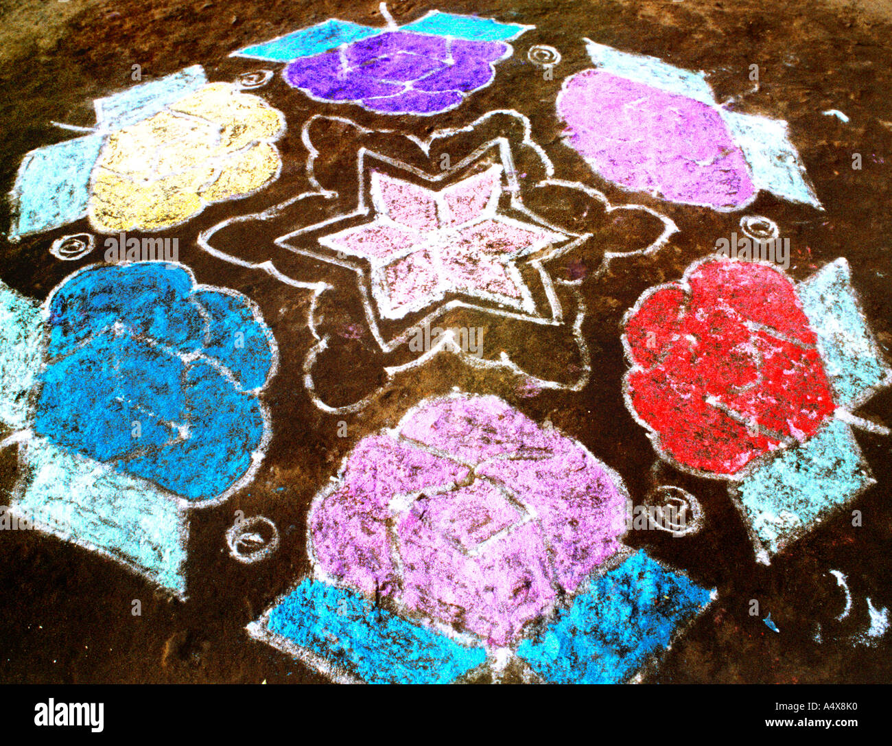 Rangoli festival designs hi-res stock photography and images - Alamy