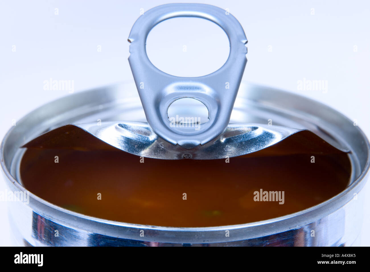 Ring pull on top of opened tin can, close-up Stock Photo - Alamy