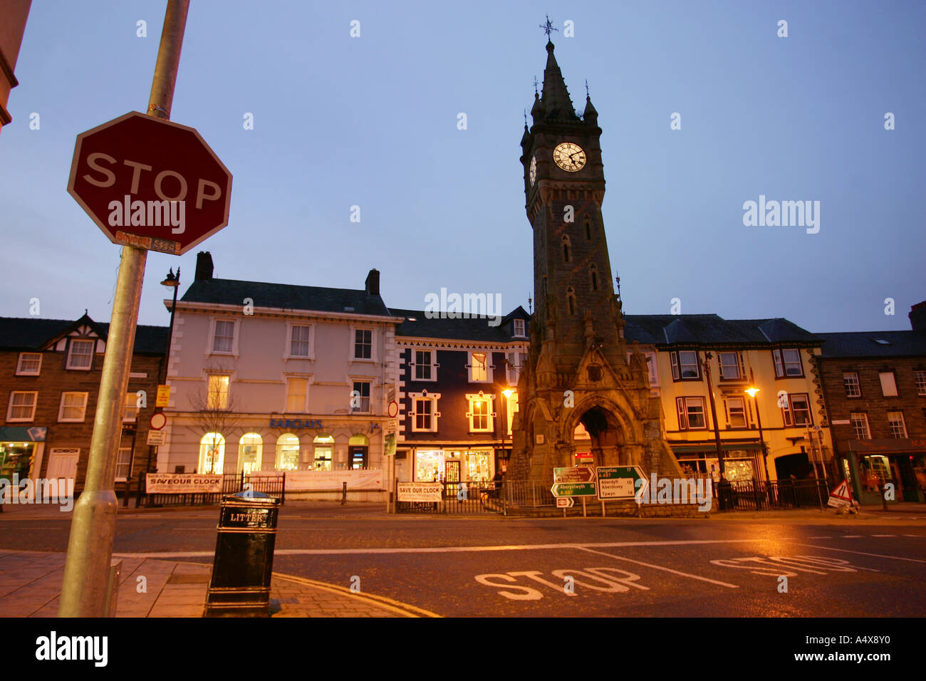 Clock tower in machynlleth hi-res stock photography and images - Alamy