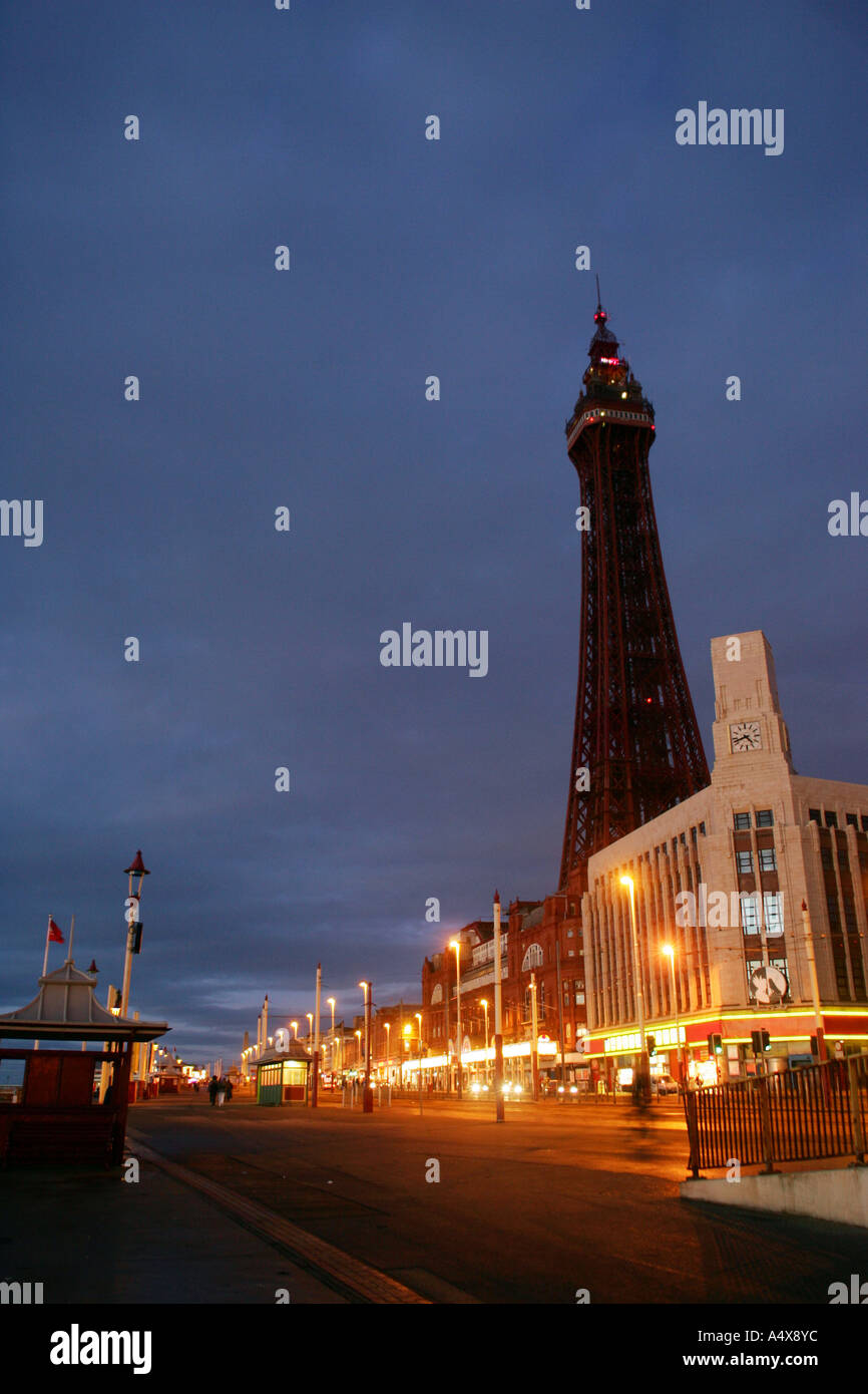 Silhouette of blackpool tower hi-res stock photography and images - Alamy