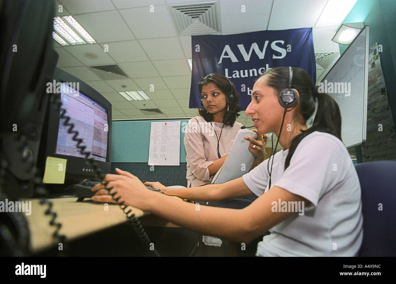 Call centre india hi-res stock photography and images - Alamy