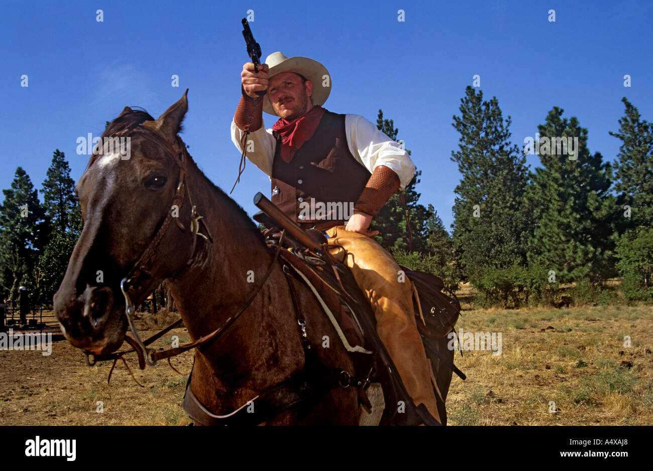 Cowboy pointing hi-res stock photography and images - Alamy