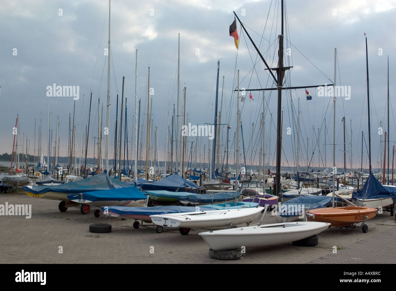 Trocknen marina hi-res stock photography and images - Alamy
