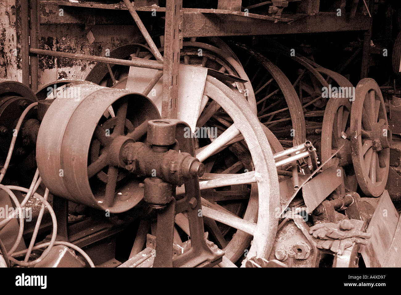 Wheels with spokes hi-res stock photography and images - Alamy