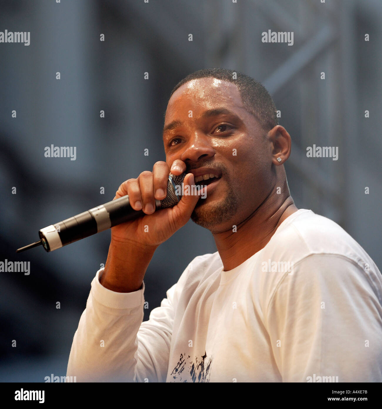 Will Smith singing live at Leicester Square prior the the premier of ...