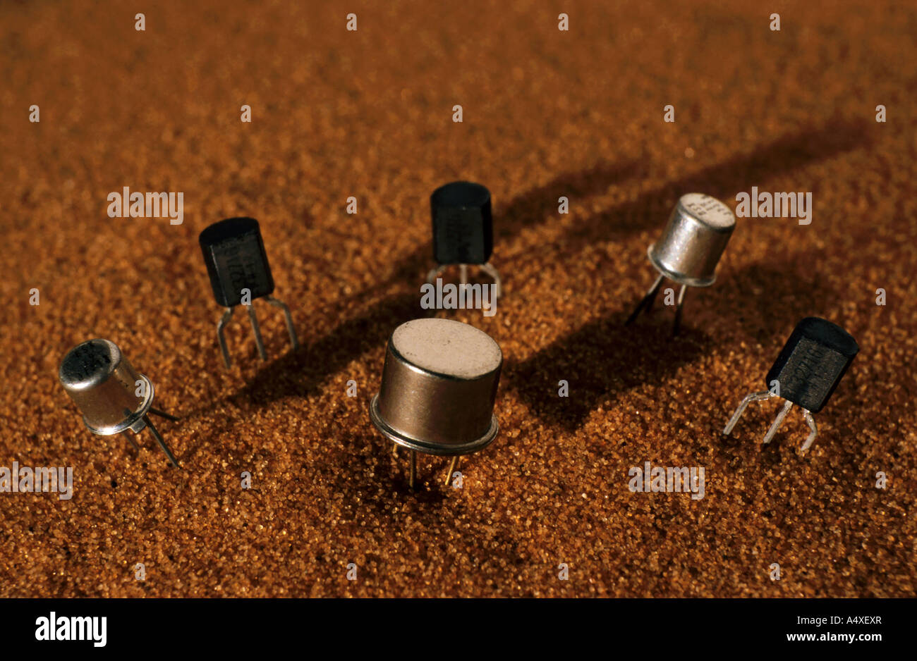 Microchips with sand hi-res stock photography and images - Alamy