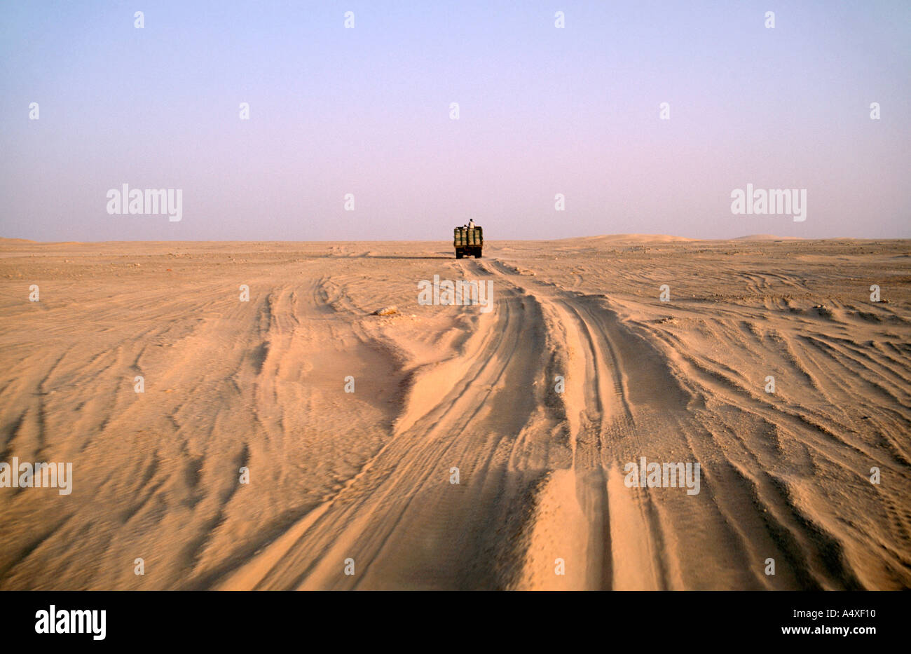 Mali desert hi-res stock photography and images - Alamy