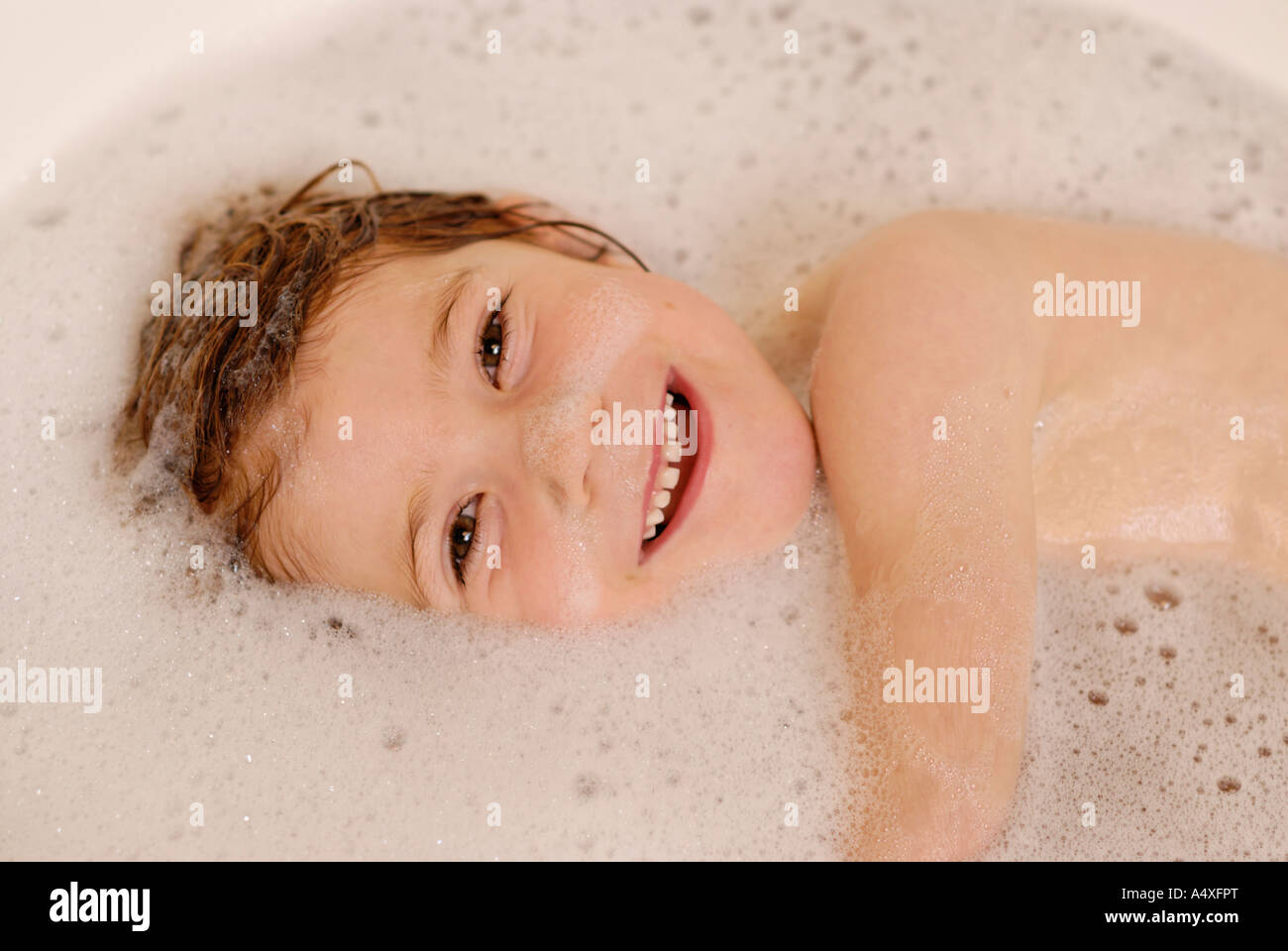 Children indoors bath hi-res stock photography and images - Alamy
