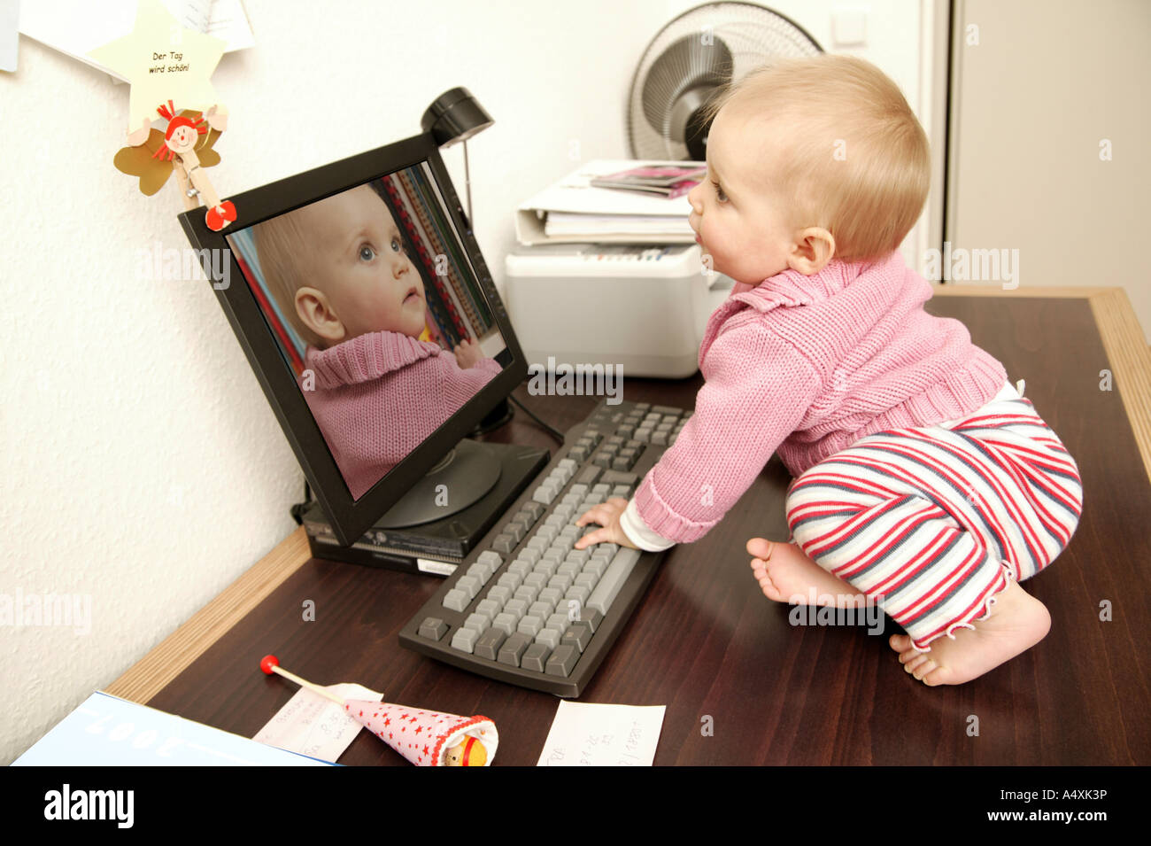 Baby monitors hi-res stock photography and images - Alamy