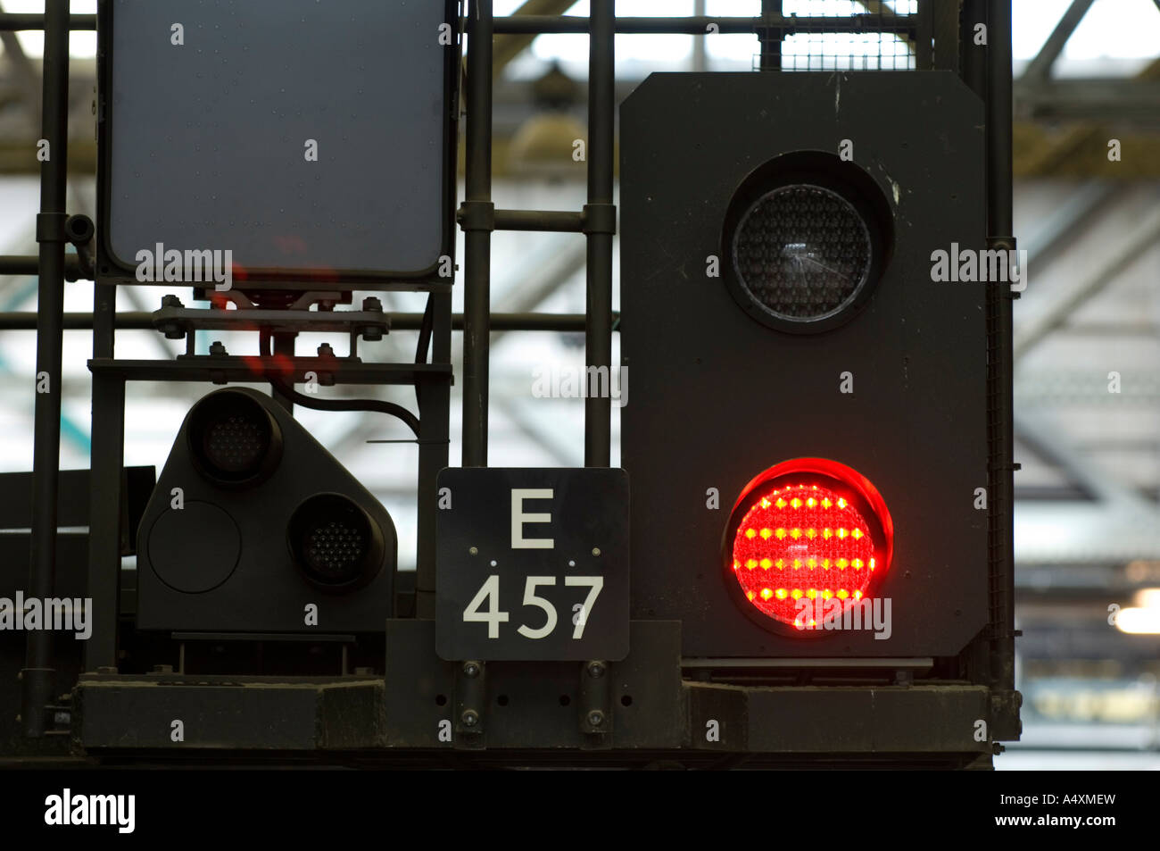 British rail signal hi-res stock photography and images - Alamy