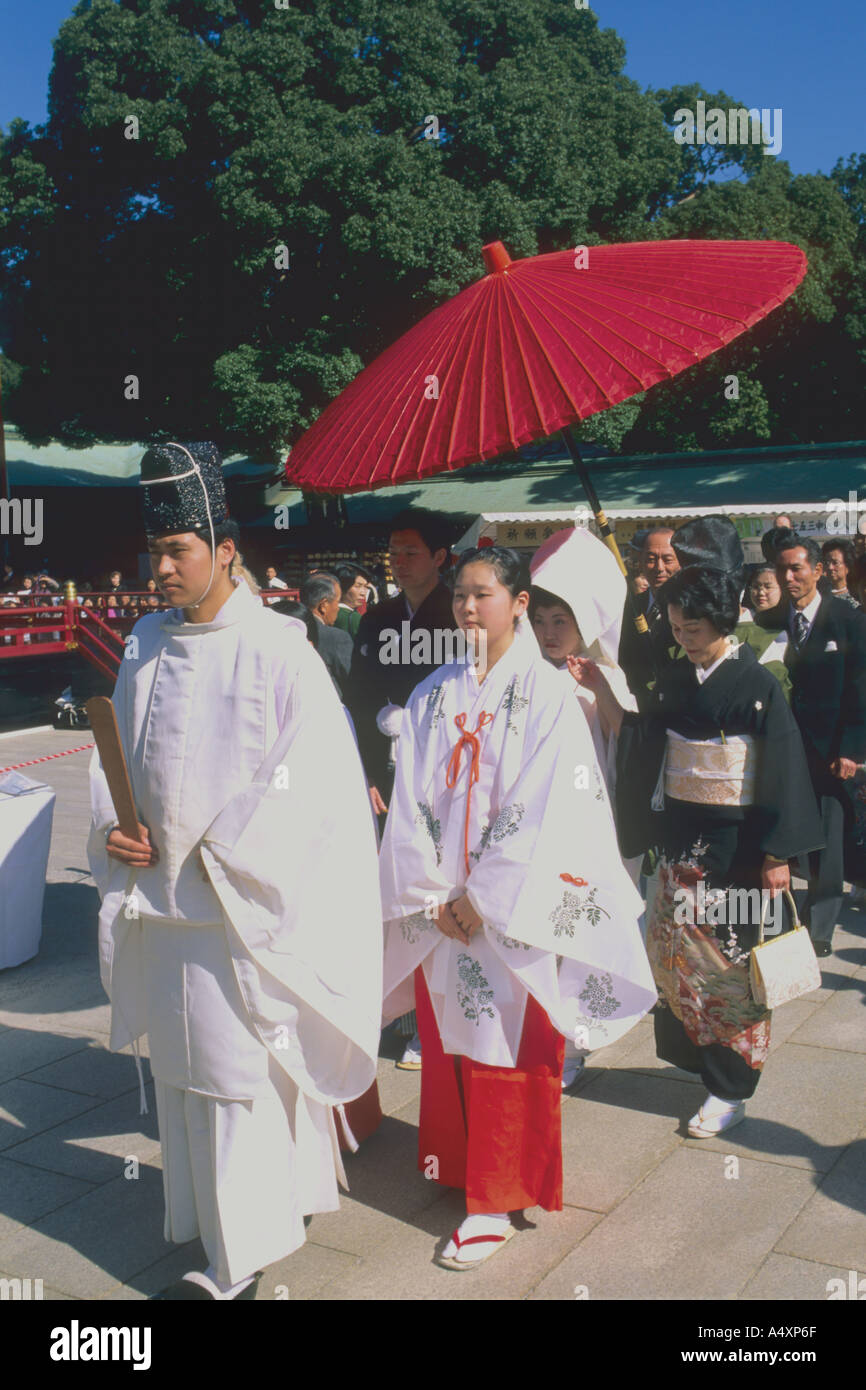 Japan Tokyo shinto ritual Stock Photo - Alamy