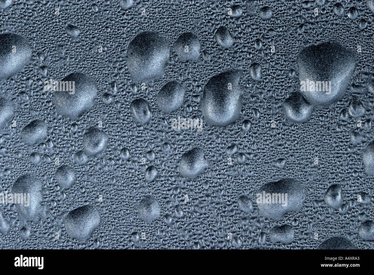 Water Droplets on metallic silver Stock Photo - Alamy