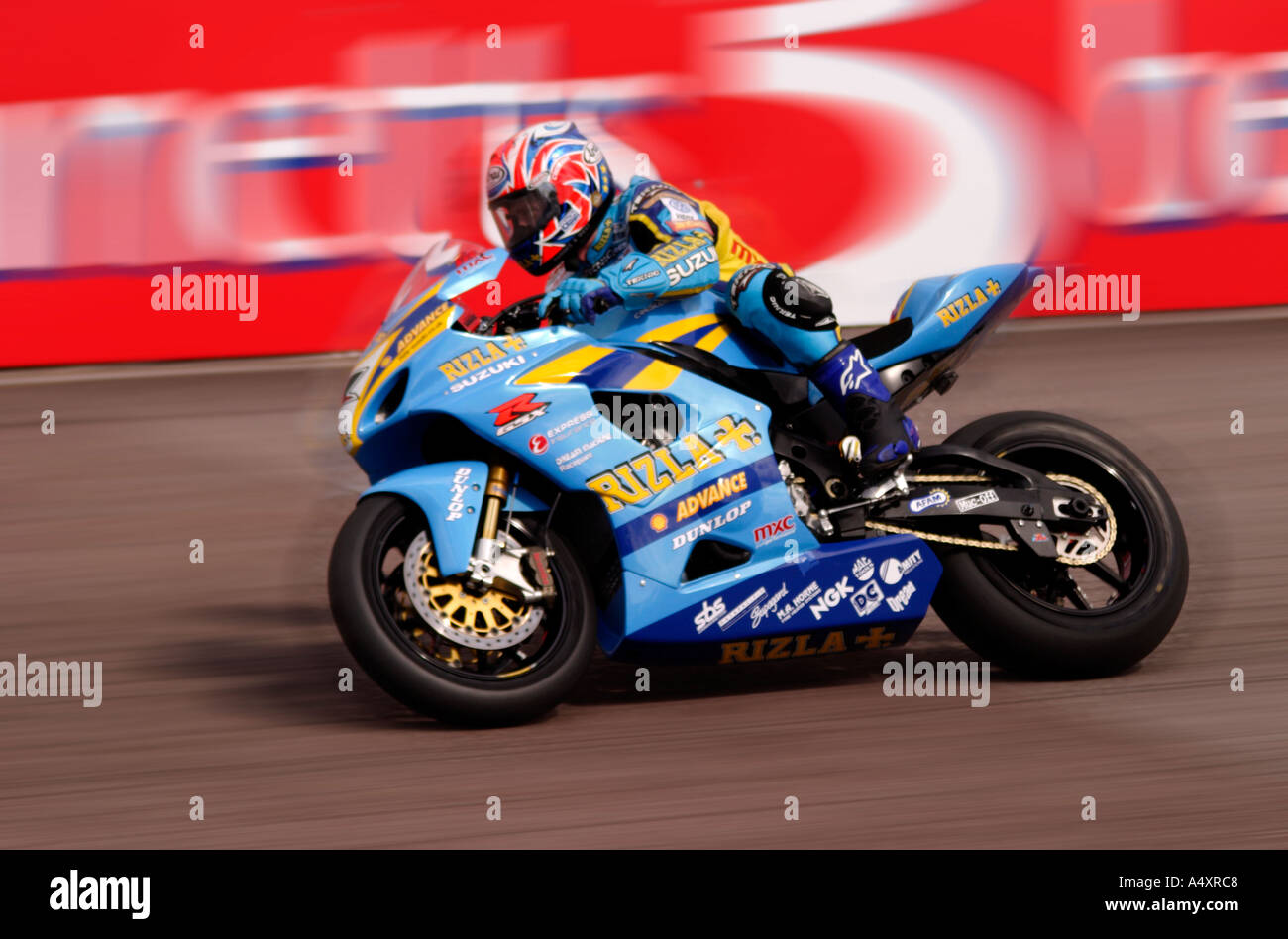 John Reynolds racing in British Superbikes BSB 2005 Stock Photo - Alamy