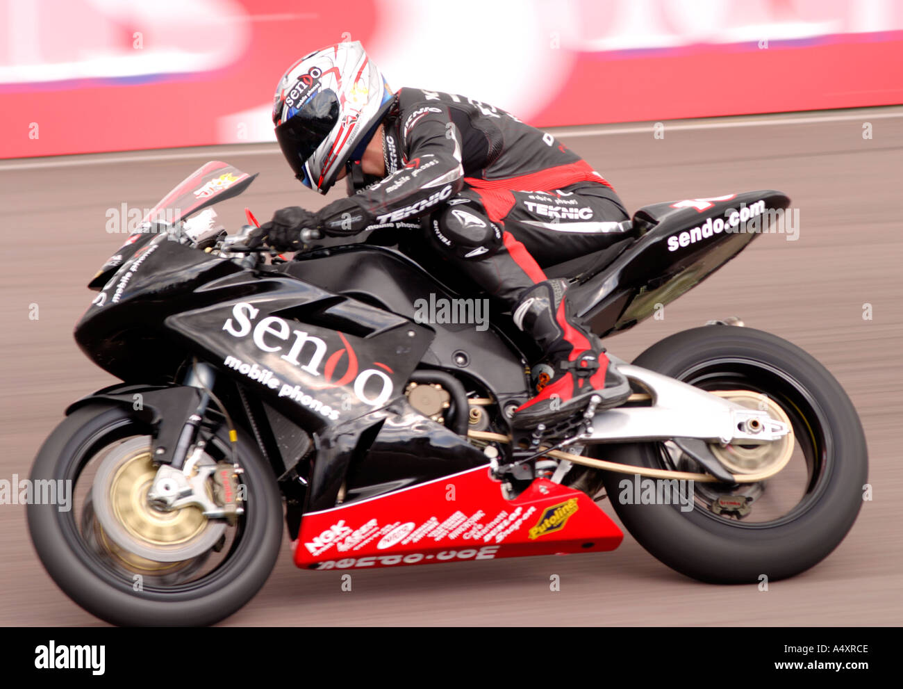 Jon KIRKHAM riding in British Superbikes BSB 2005 Stock Photo - Alamy