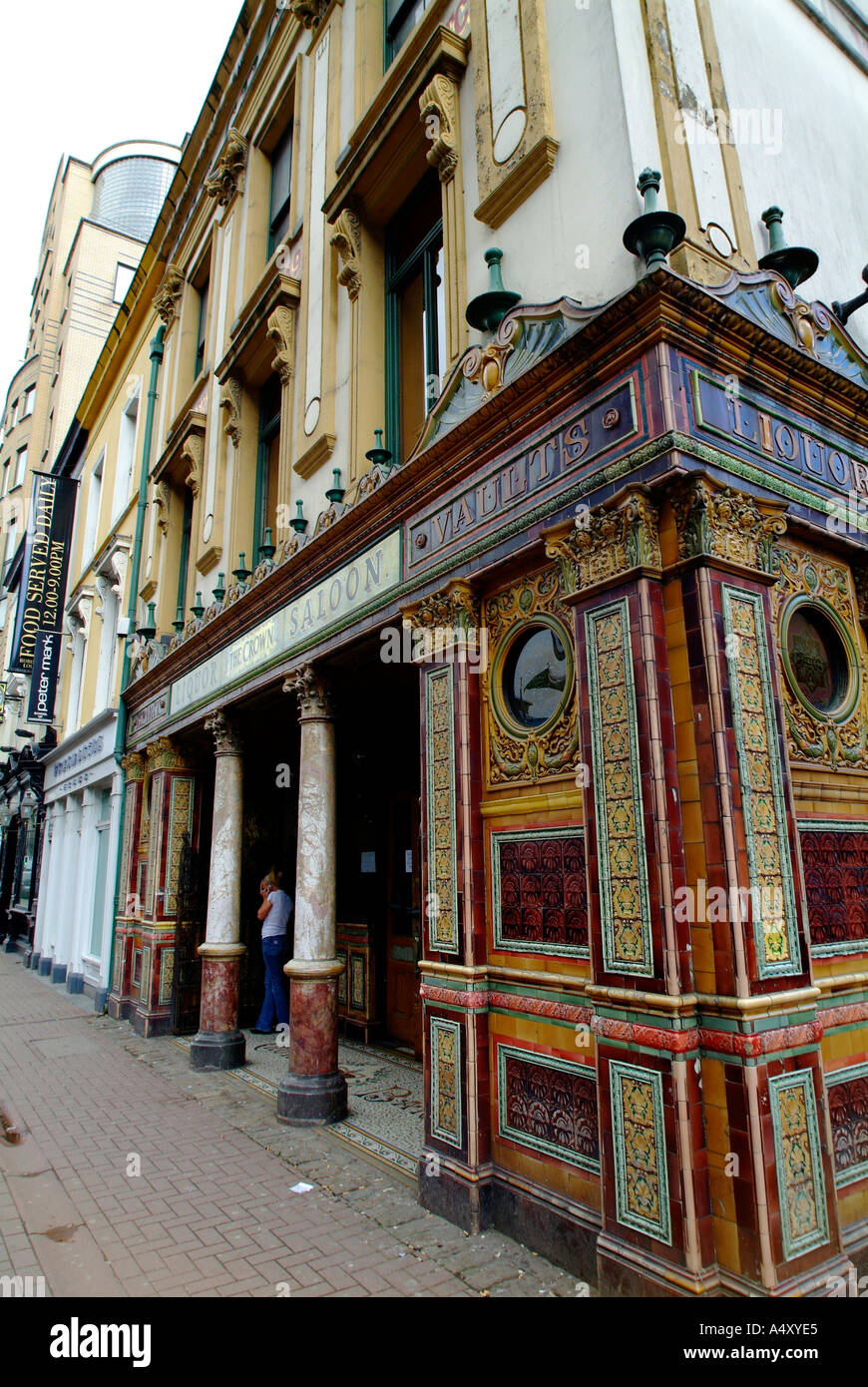 Belfast Northern Ireland Crown Bar Stock Photo - Alamy