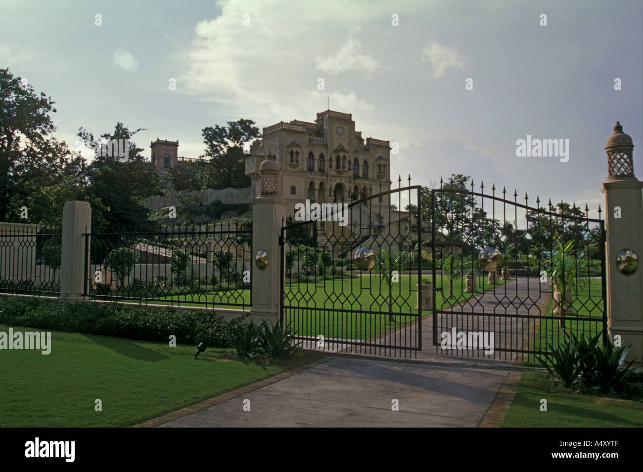 Chamba gate hi-res stock photography and images - Alamy