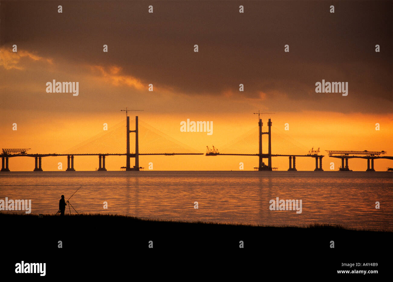 Severn bridge construction hi-res stock photography and images - Alamy