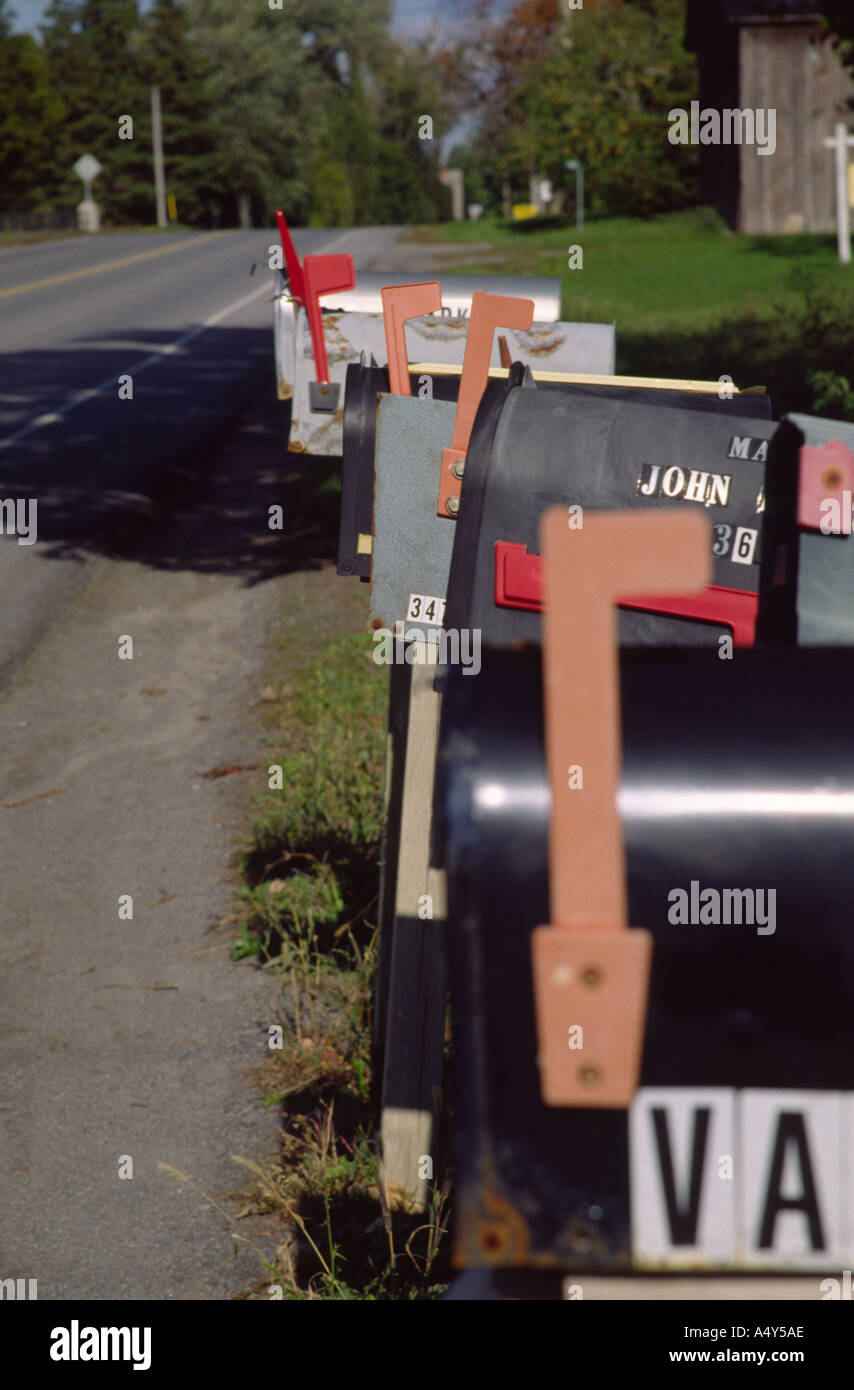 Rural mailbox canada post hi-res stock photography and images - Alamy
