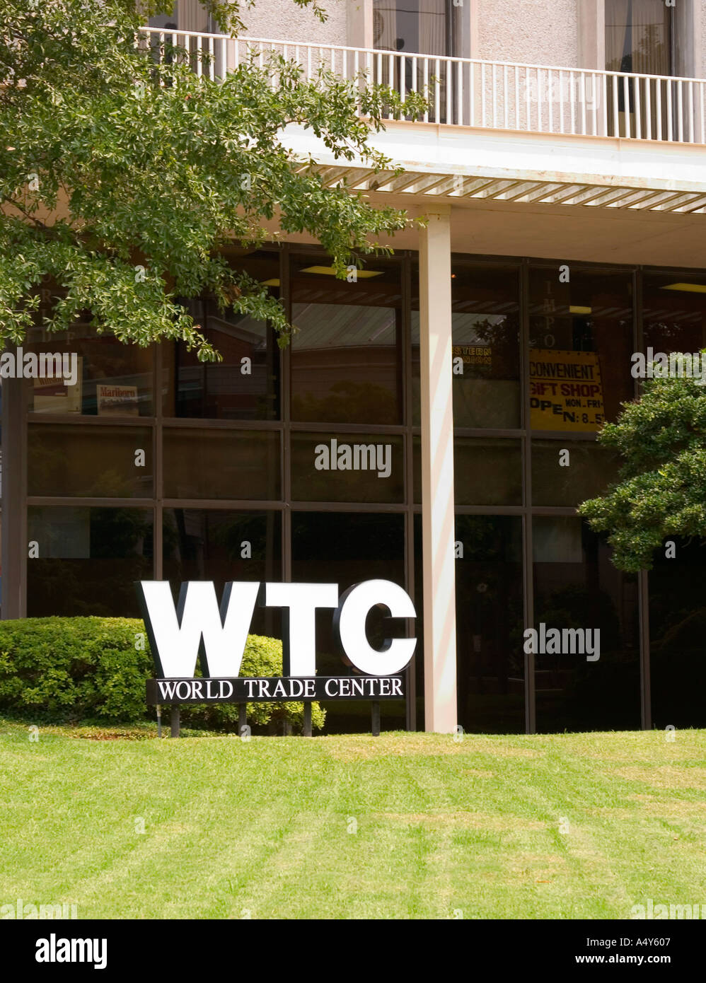 Edward Durell Stone High Resolution Stock Photography and Images - Alamy