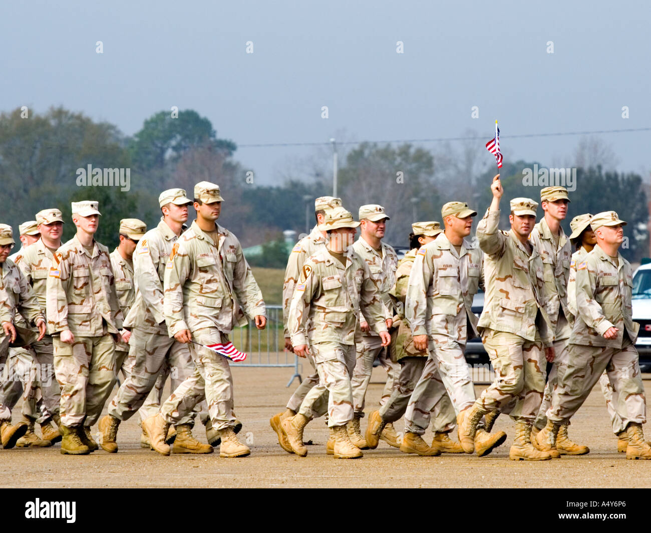 Welcome home parade for soldiers Stock Photo - Alamy