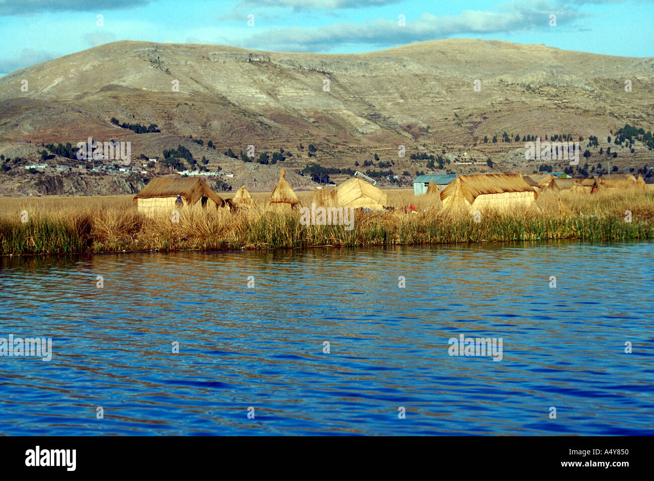 Uros Floating Islands, Lake Titicaca, Peru Stock Photo - Alamy
