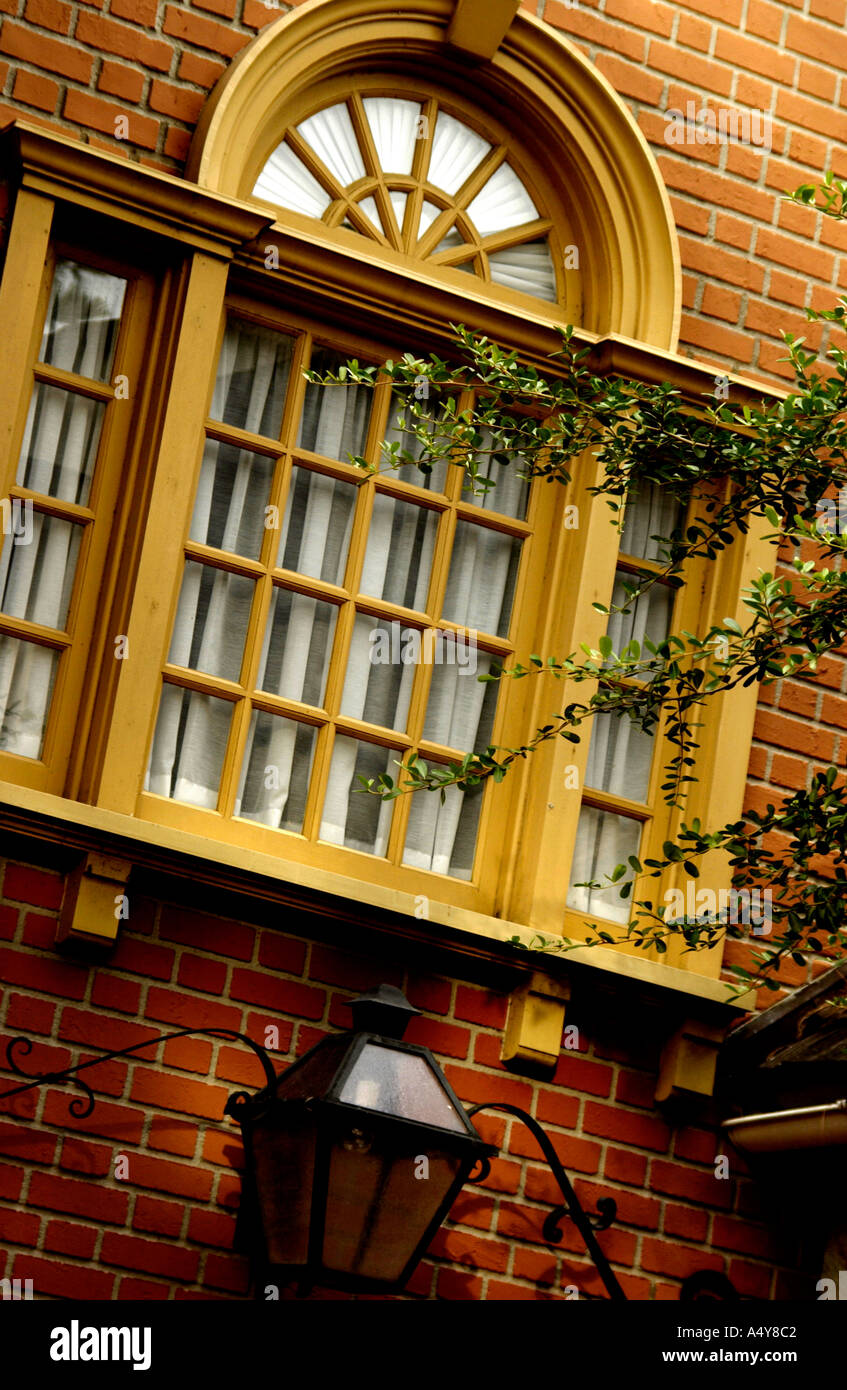 Fancy housing estate hi-res stock photography and images - Alamy