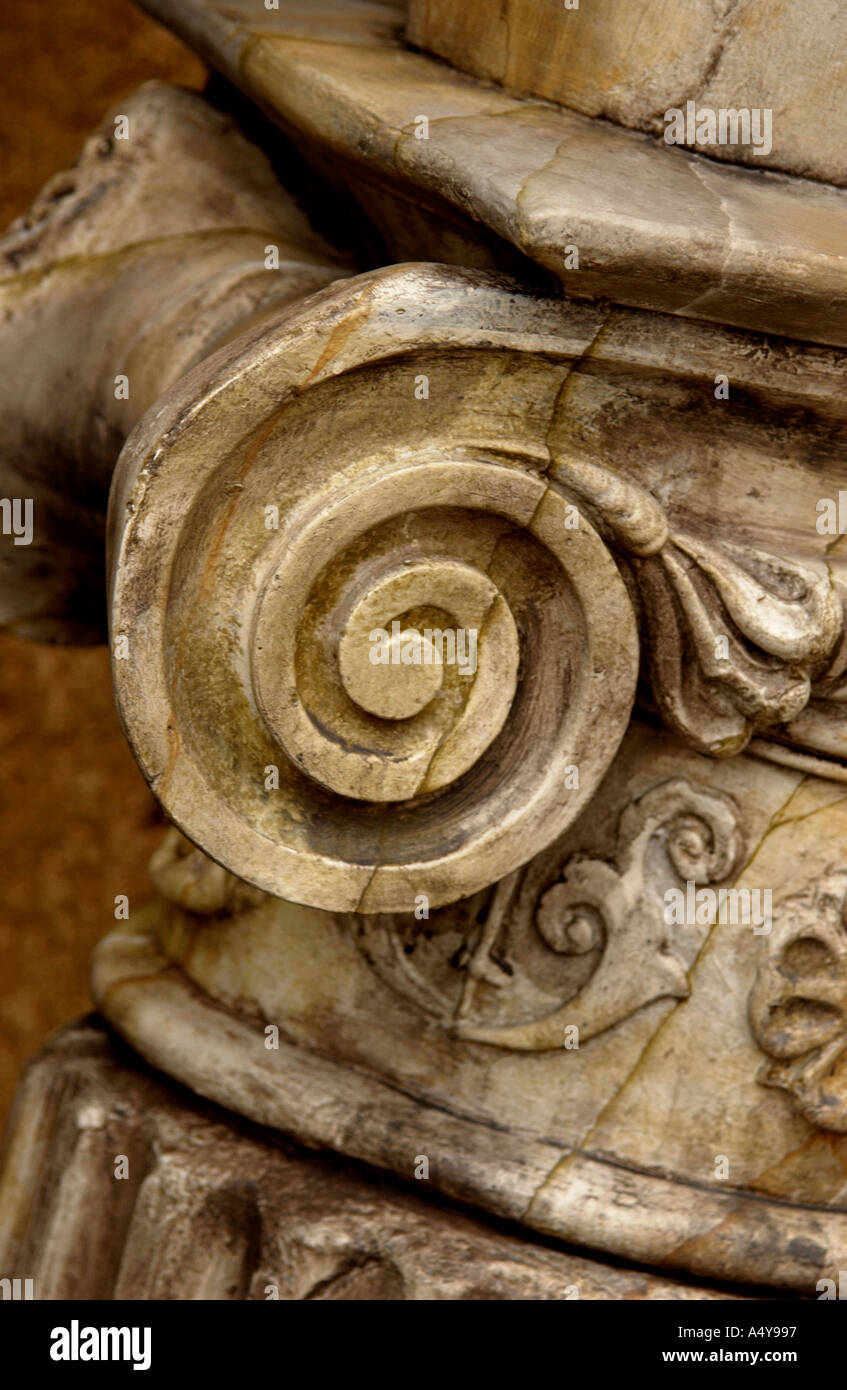 Architectural work on column Stock Photo - Alamy