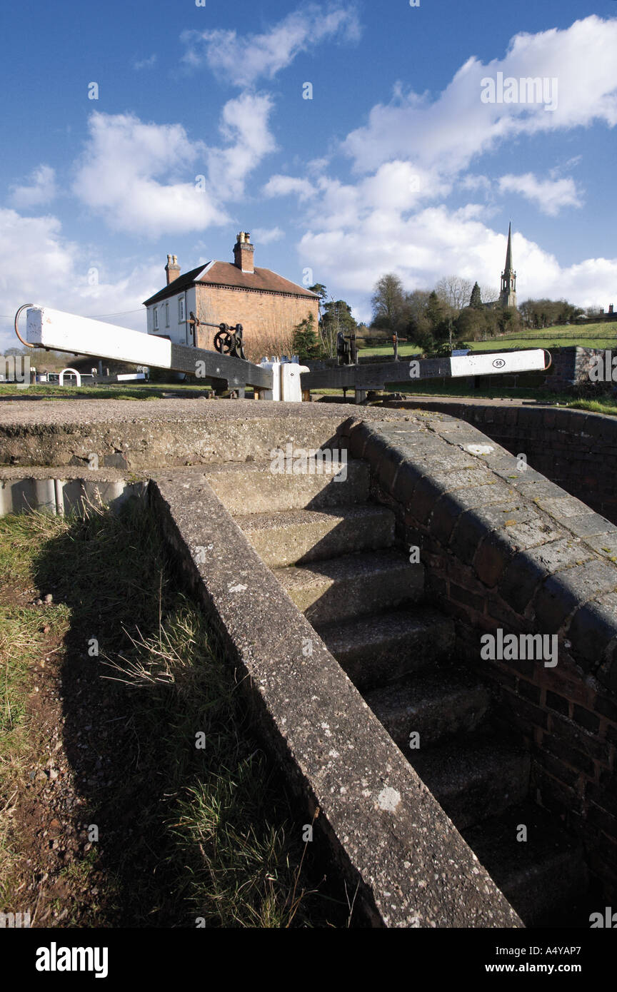 Tardebigge canal Village Worcester and birmingham Canal Worcestershire ...