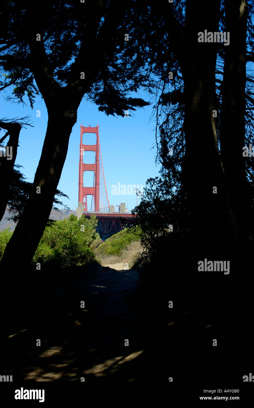 Golden gate bridge negative space hi-res stock photography and images ...