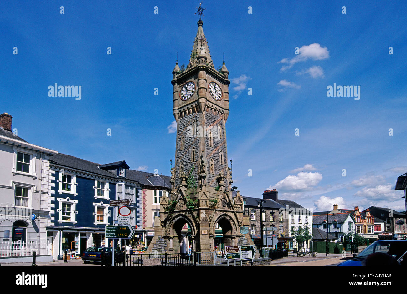 Machynlleth and shop hi-res stock photography and images - Alamy