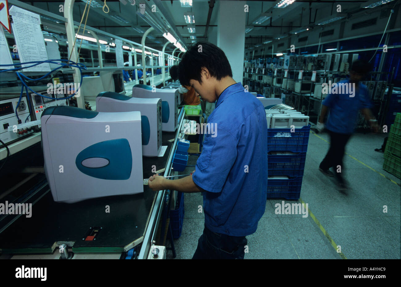 Computers product line in fuzhou hi-res stock photography and images ...