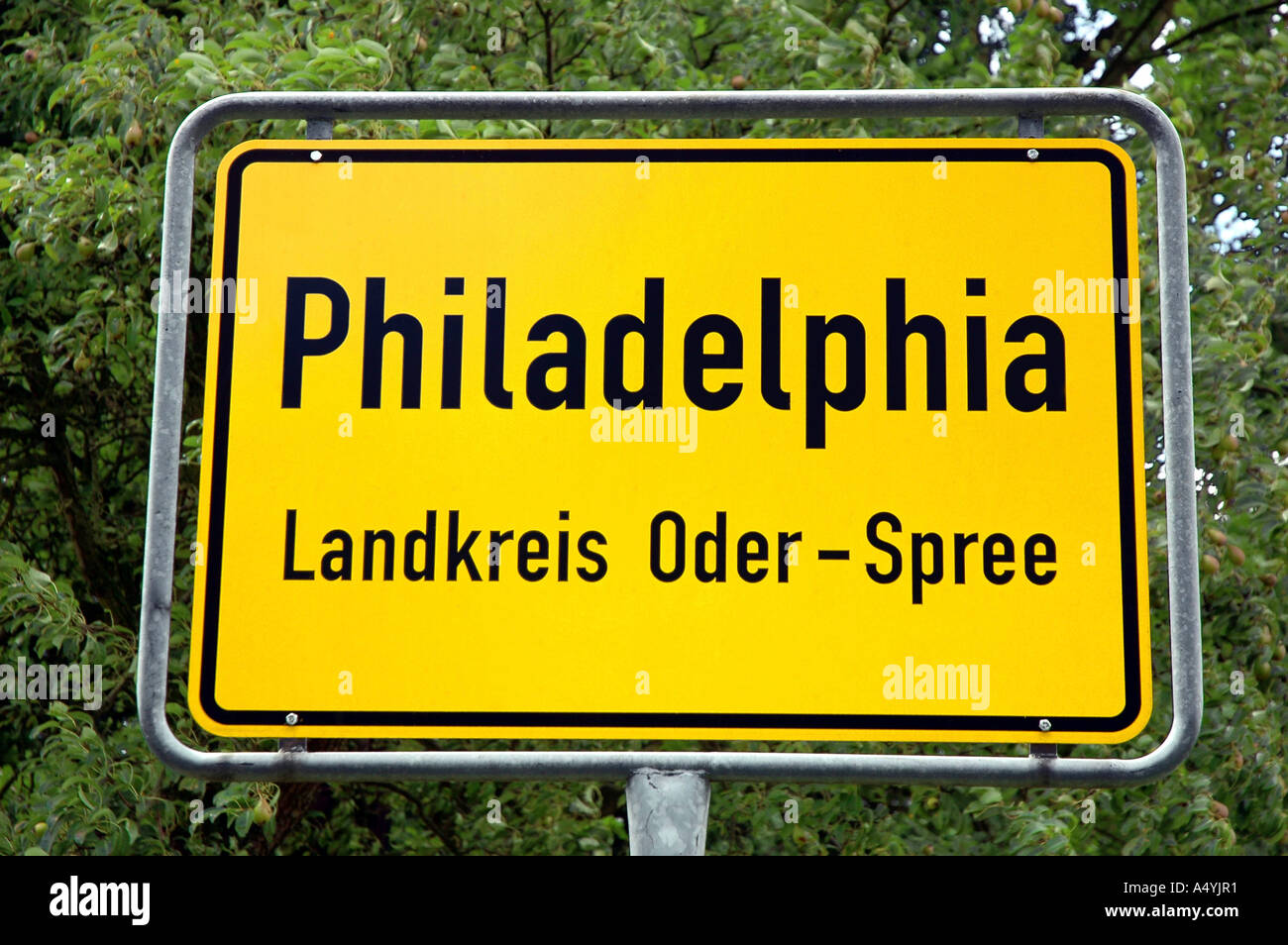 Entering the us hi-res stock photography and images - Alamy