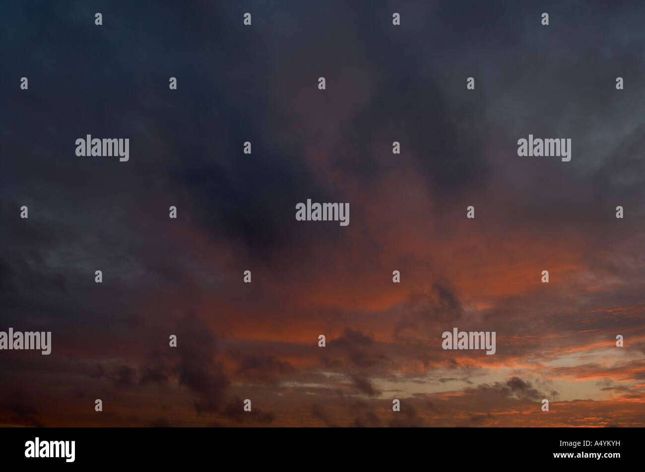 Ominous red sky hi-res stock photography and images - Alamy