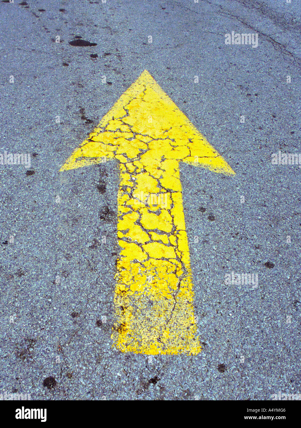 Yellow arrow street symbol, Ontario, Canada Stock Photo - Alamy