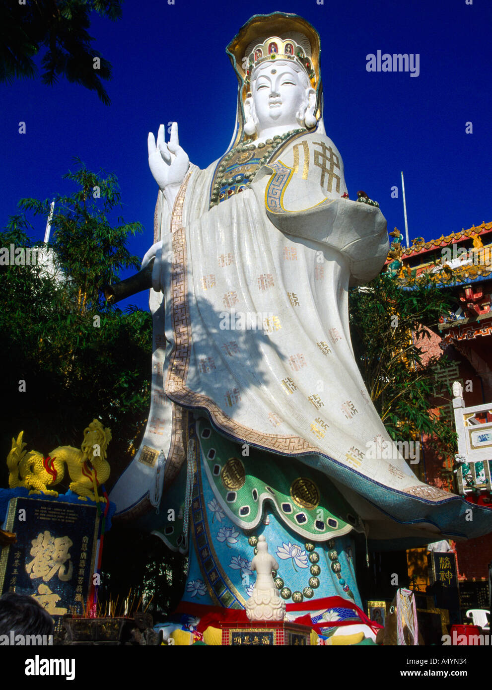 Hong Kong Repulse Bay Kwun Yam Statue Stock Photo - Alamy Hong Kong Repulse Bay Kwun Yam Statue Stock Photo - Alamy