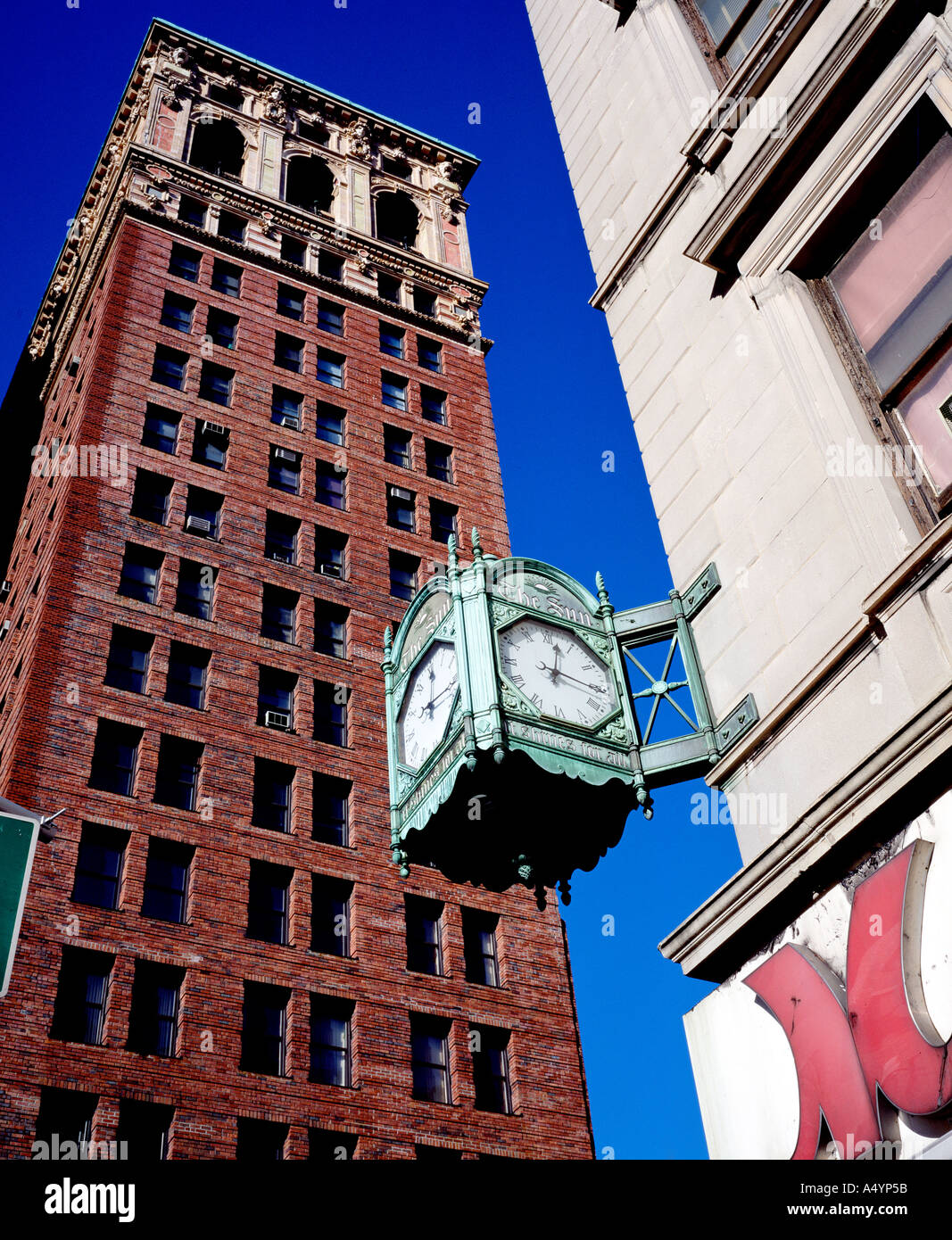 The sun new york clock hi-res stock photography and images - Alamy