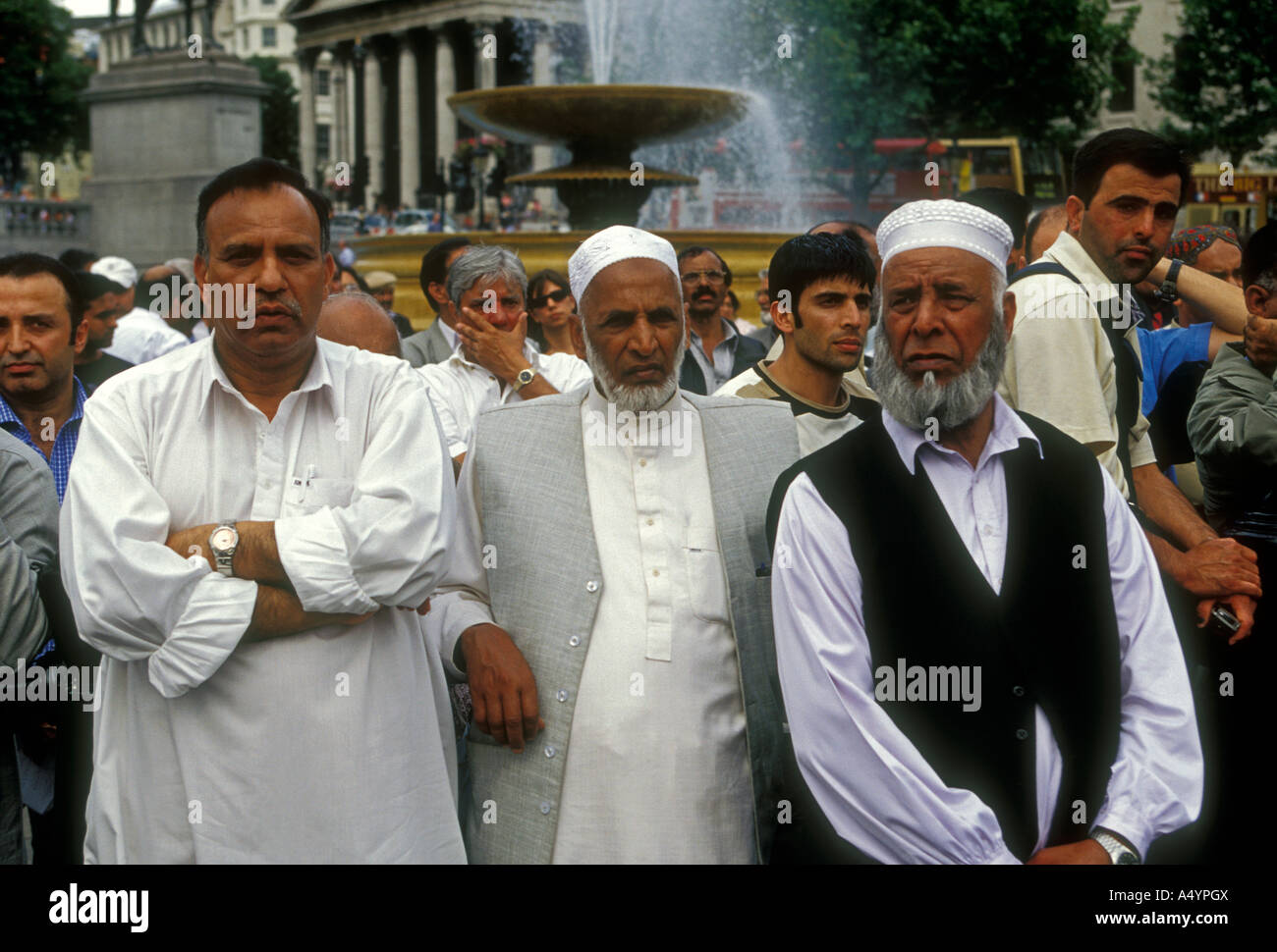 Elderly pakistani man uk hi-res stock photography and images - Alamy