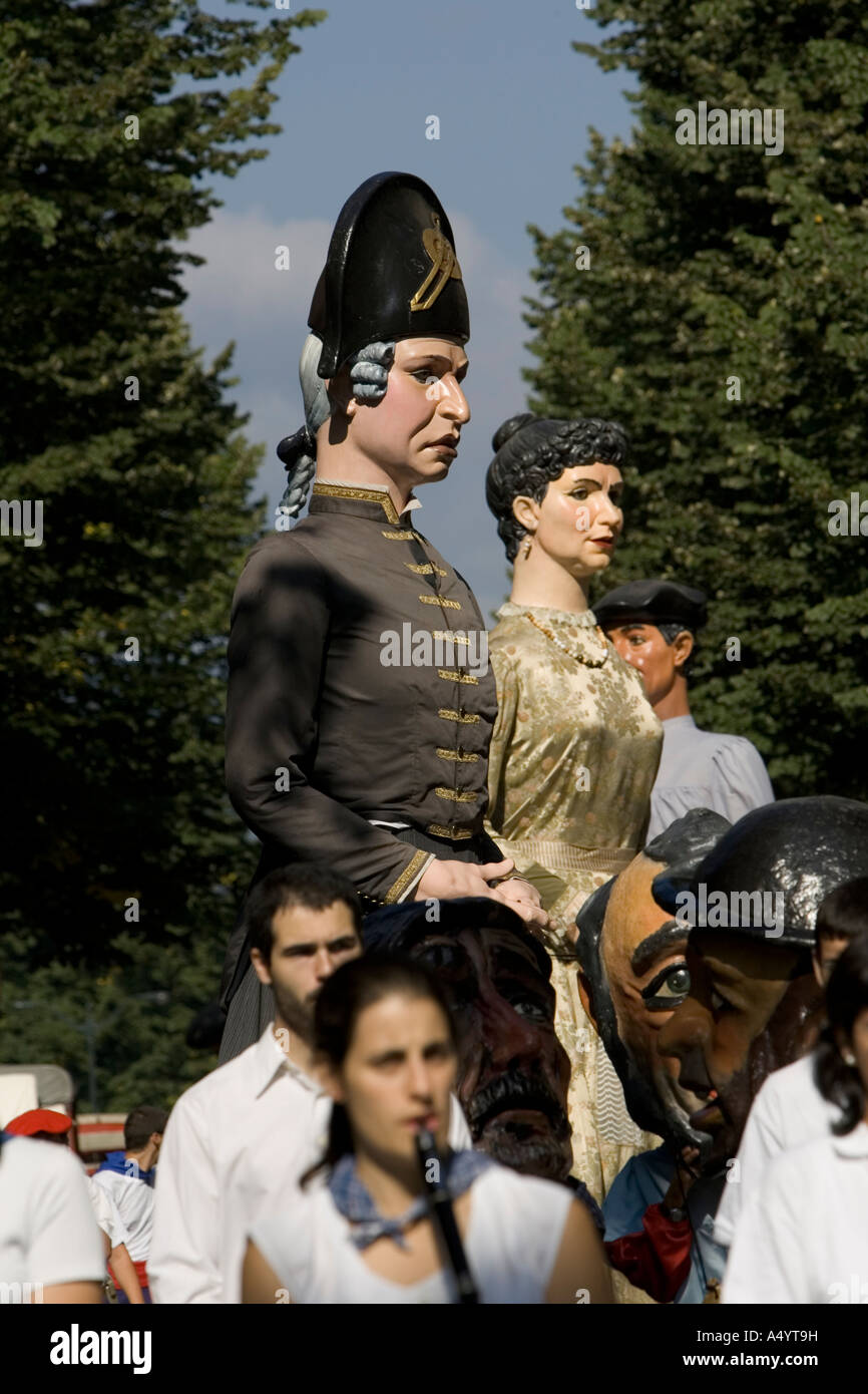 Three gigantes (giants) during parade, Gran Via, Aste Nagusia fiesta ...