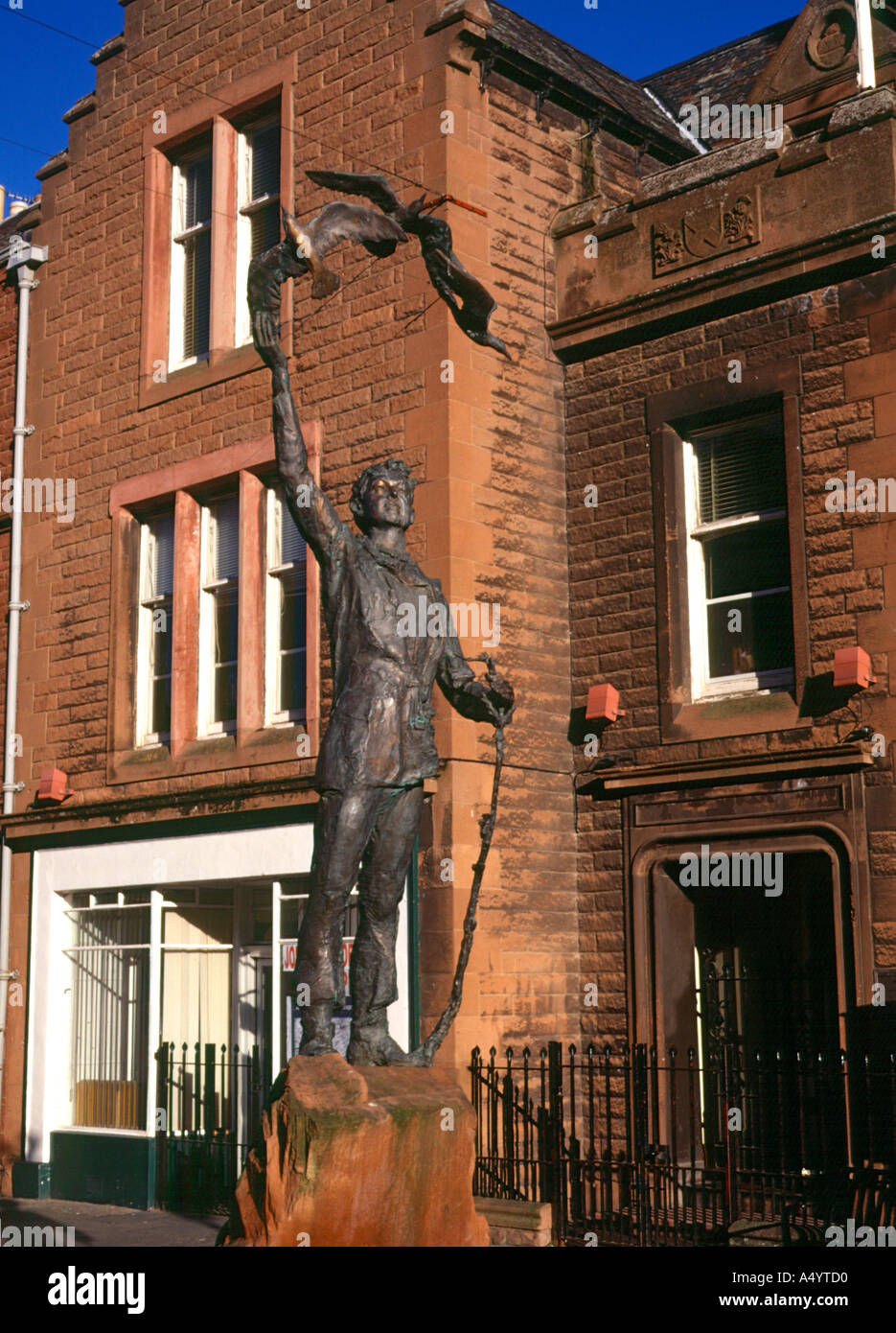 dh John Muir Statue DUNBAR LOTHIAN EAST Scottish statue High street ...