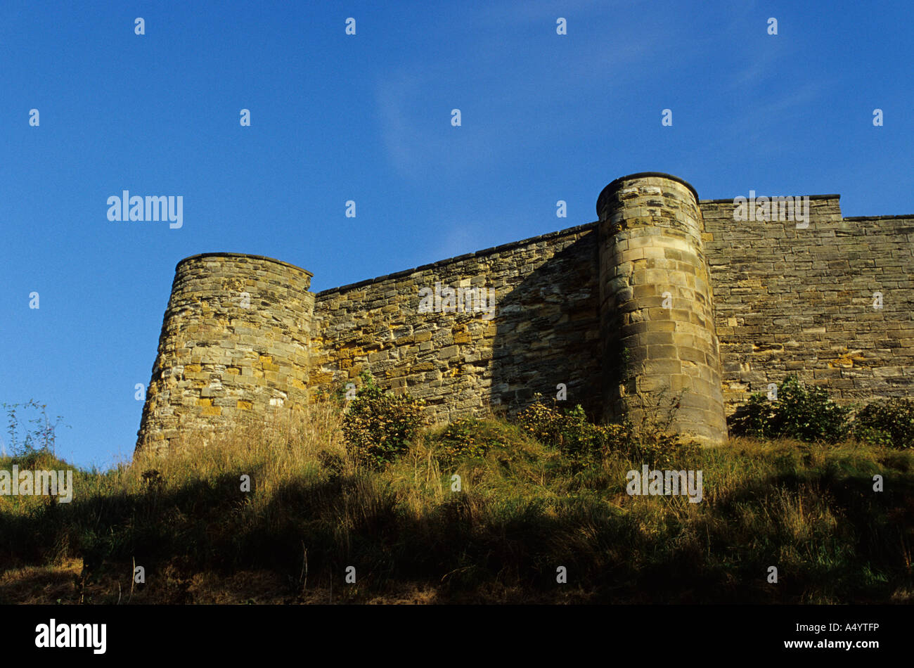 Scarborough medieval hi-res stock photography and images - Alamy