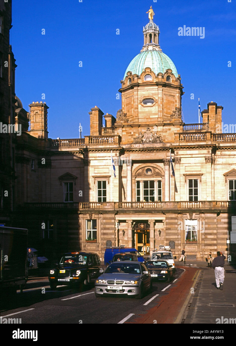 Edinburgh financial district hi-res stock photography and images - Alamy