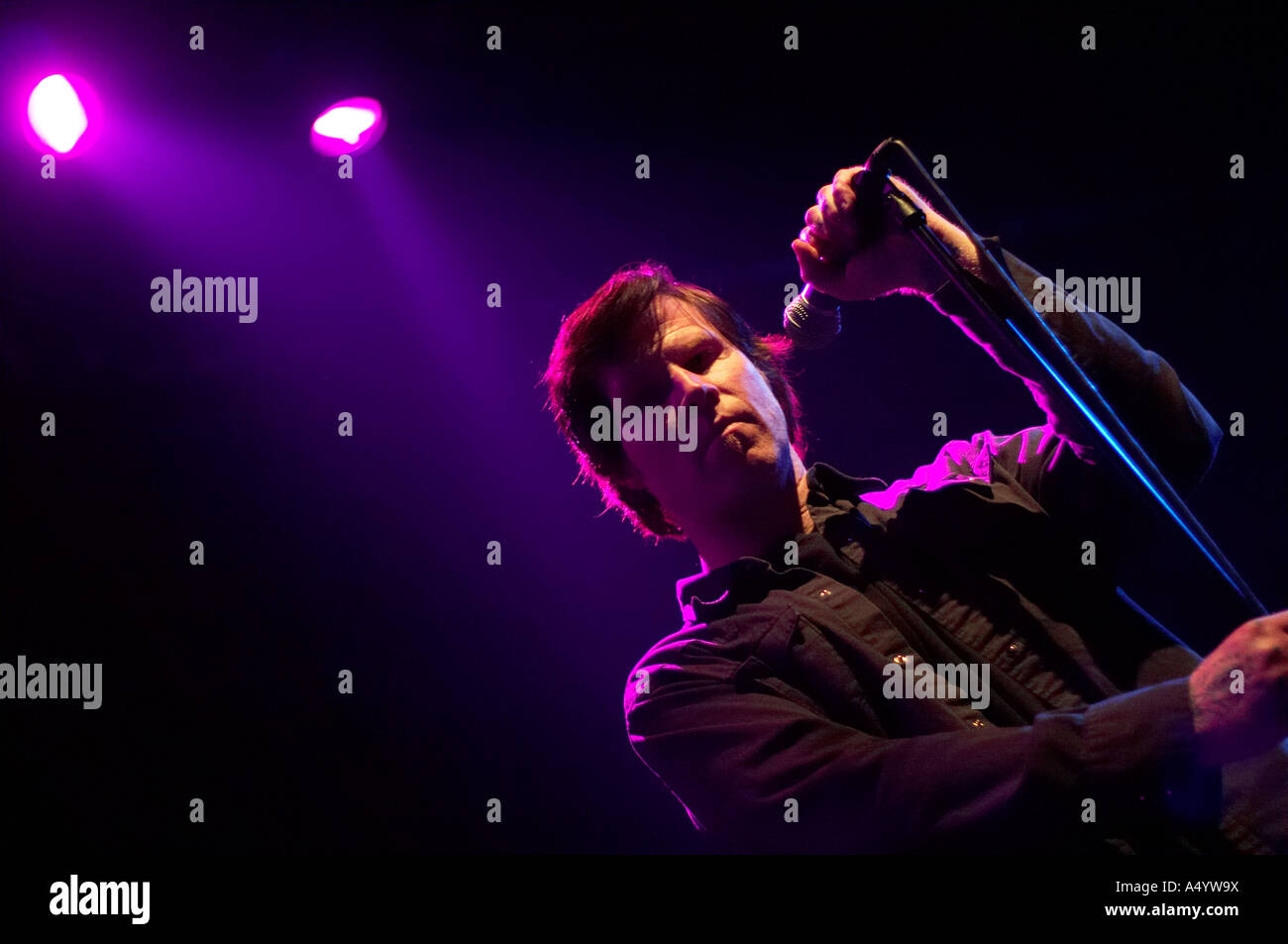 Queens of the stone age performing 2007 hi-res stock photography and ...