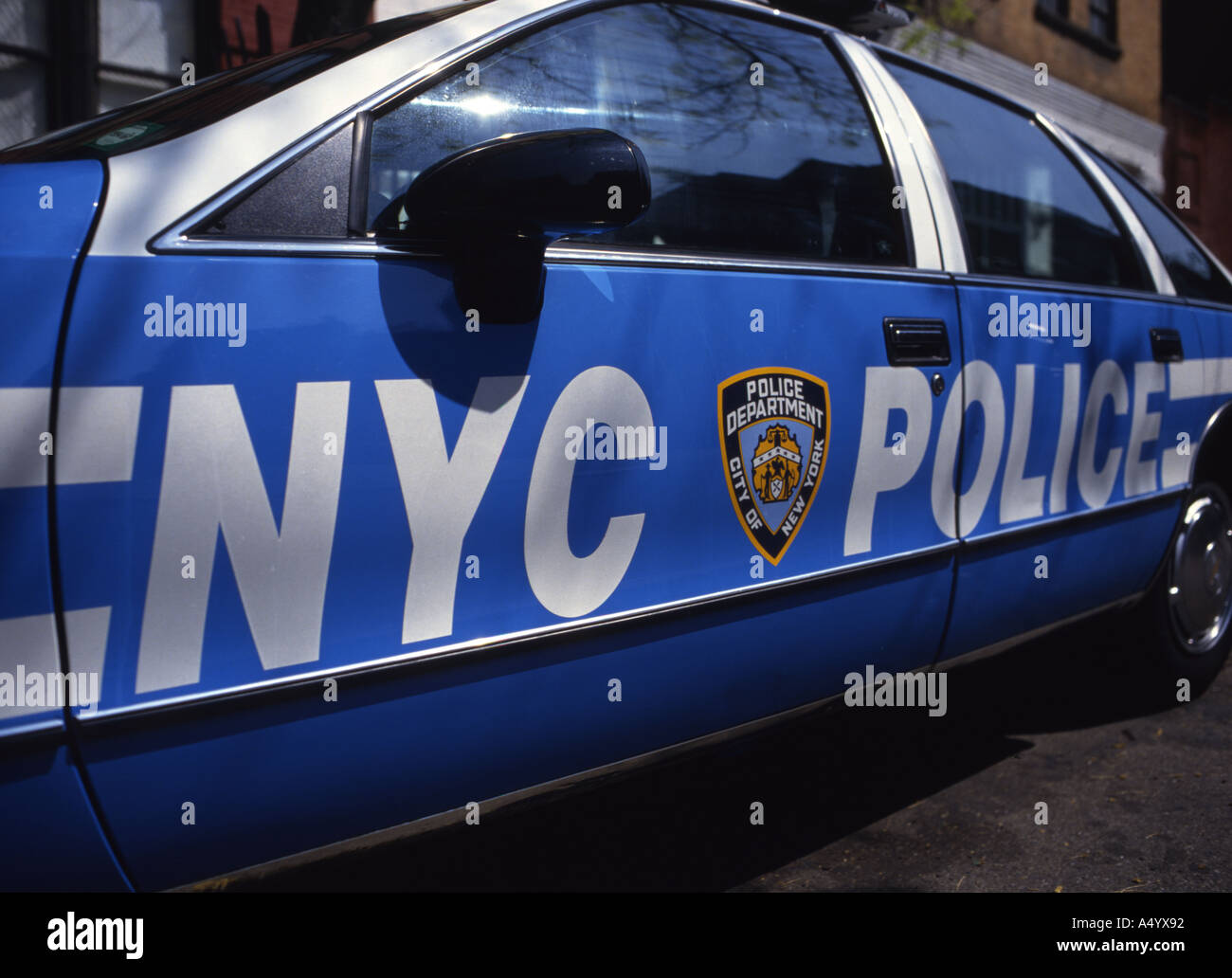 Nypd blue car hi-res stock photography and images - Alamy